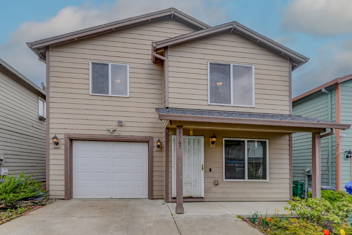 Schedule a Showing | 17167 SE Alder Street, Portland, OR 97233 | Ziprent